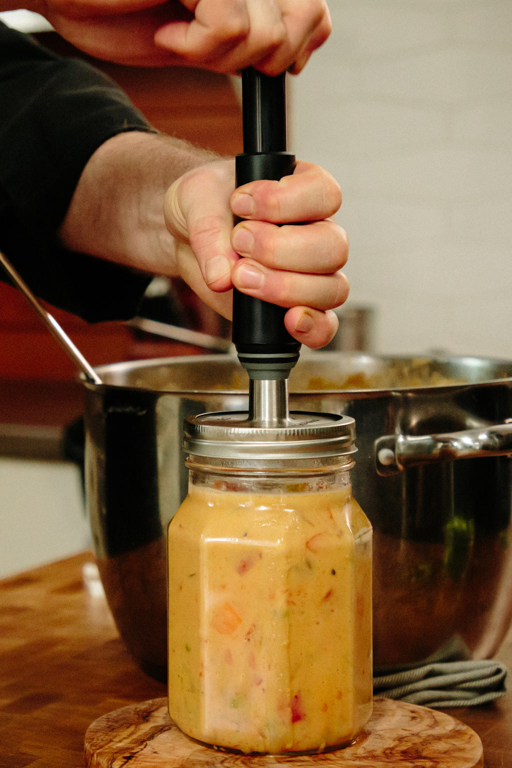 Vacu Vin® Pump and Stopper – KAUG Designs